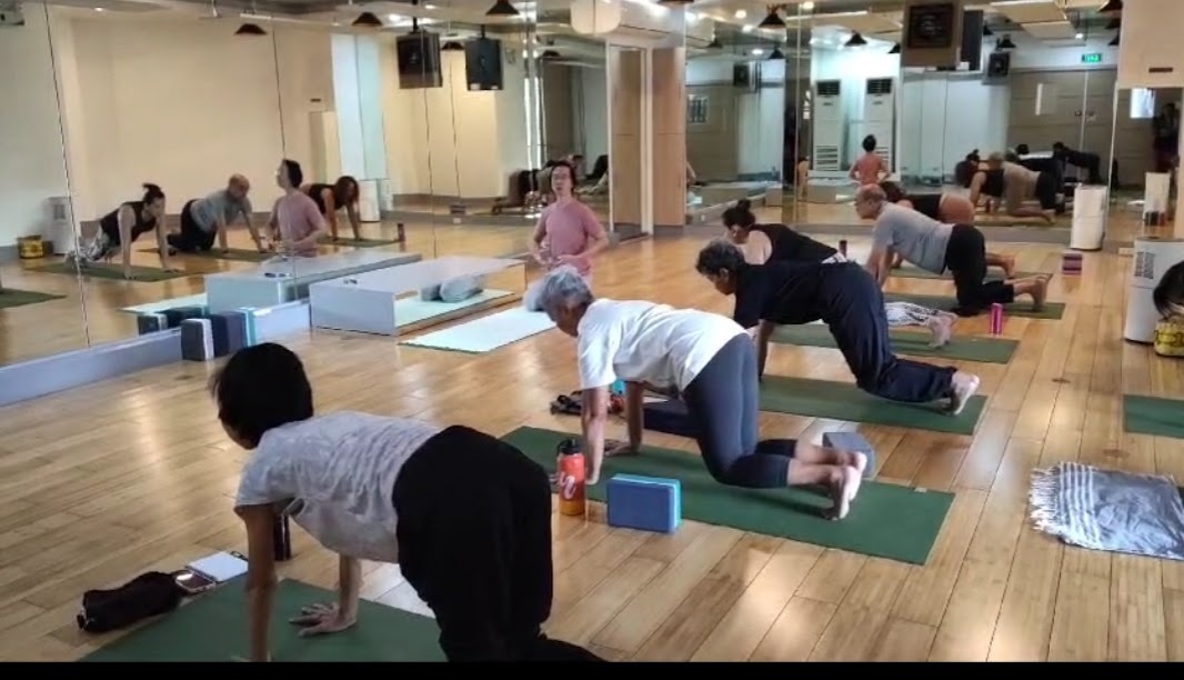 yocchiさんのダイアリー：長年師事していたシンガポール在住のヨガ＆気功の先生 | Peer Ring - なかまと話そう！女性特有のがん